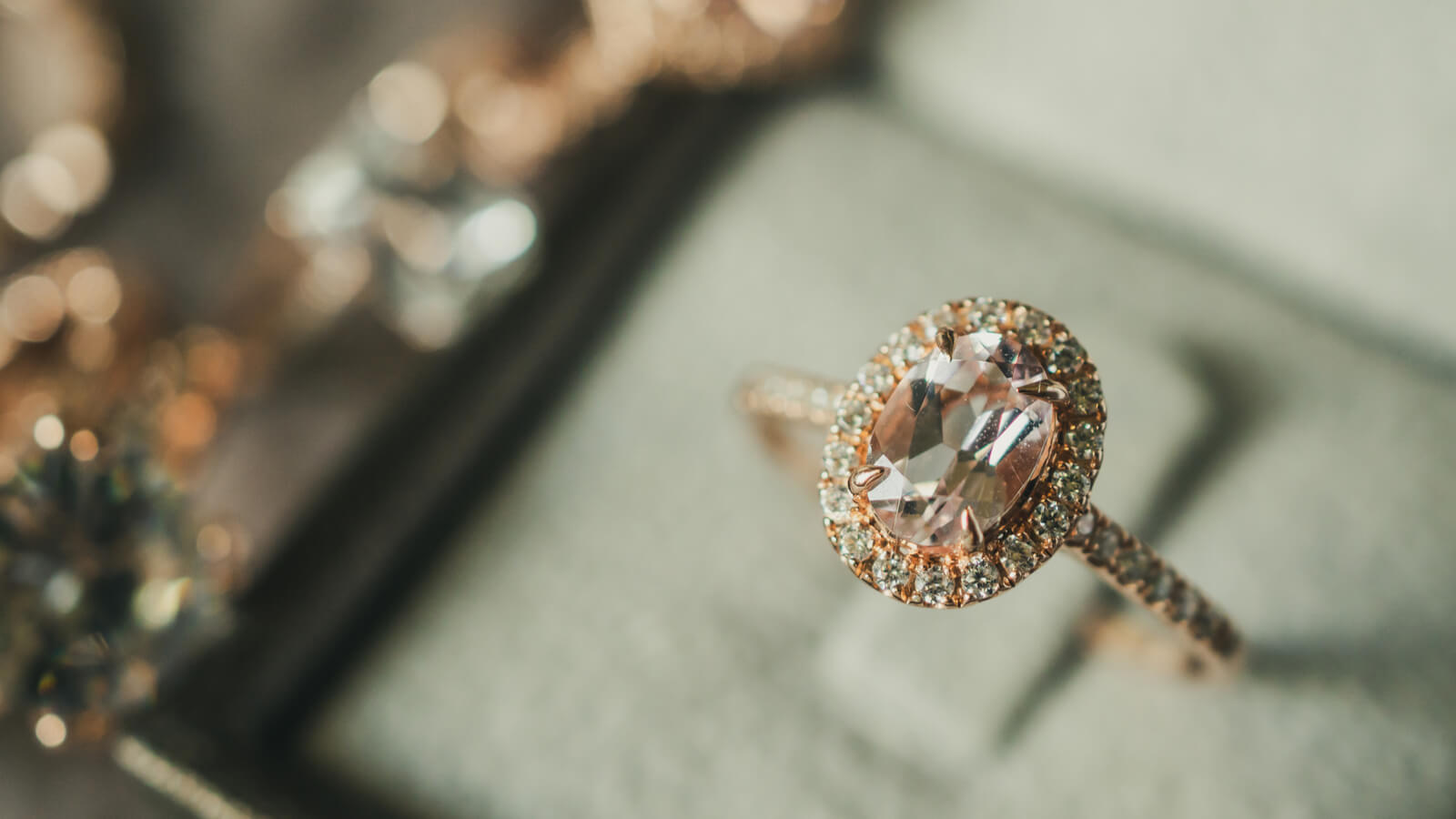 How To Make Your Engagement Ring Stand Out